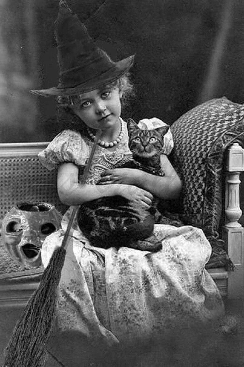 Vintage Halloween, Pretty Little Witch, Instant Digital Download ...
