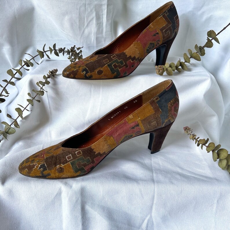 Vintage Stuart Weitzman for Mr Seymour Geometric Suede Pumps, Size 9 - Etsy