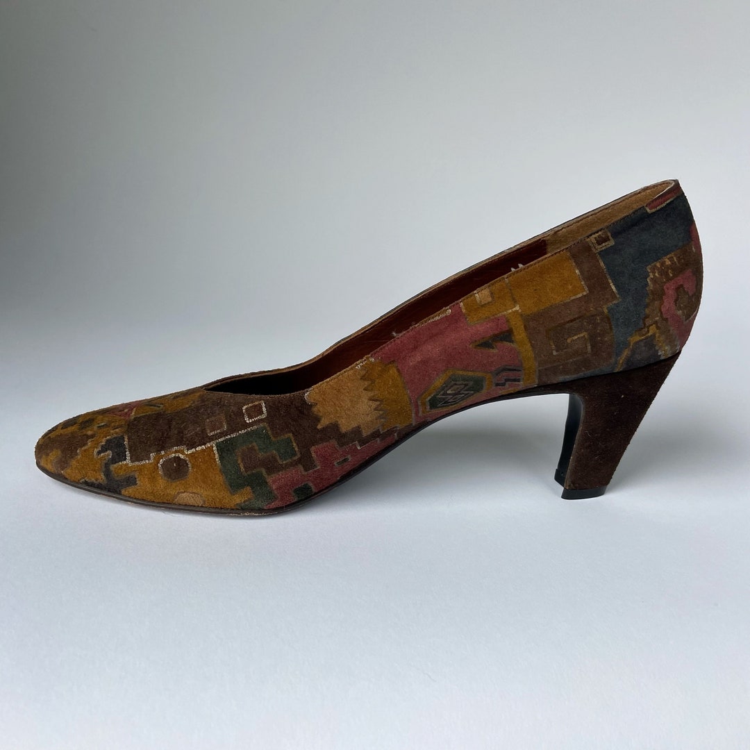 Vintage Stuart Weitzman for Mr Seymour Geometric Suede Pumps, Size 9 - Etsy