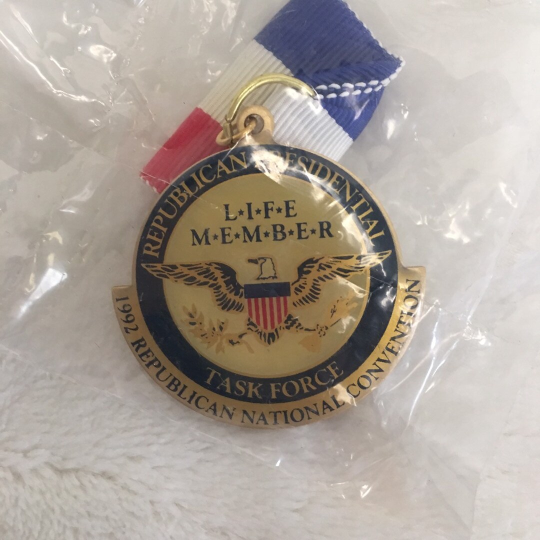 Republican Presidential Task Force 1992 Life Member Medallion / Badge ...
