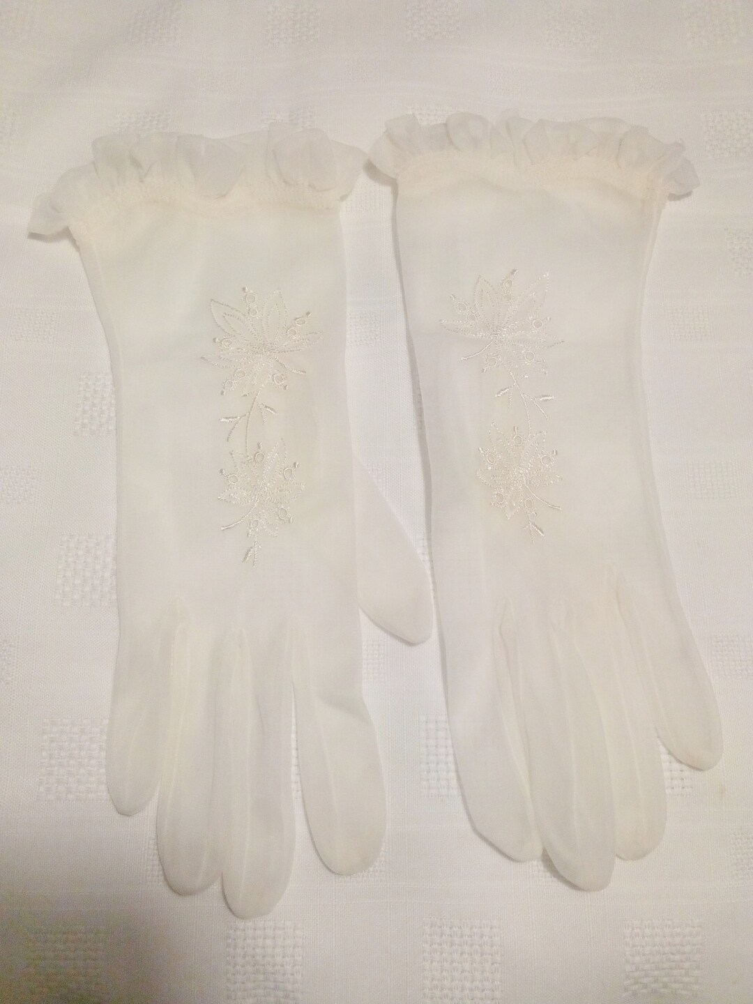 Vintage Sheer White Chiffon Gloves With Delicate Design and Ruffle ...