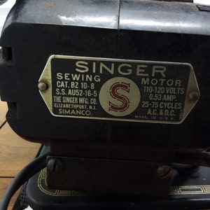 1938 Singer Sewing Machine Model 201 or 201-3 in a Mid-century Cabinet ...