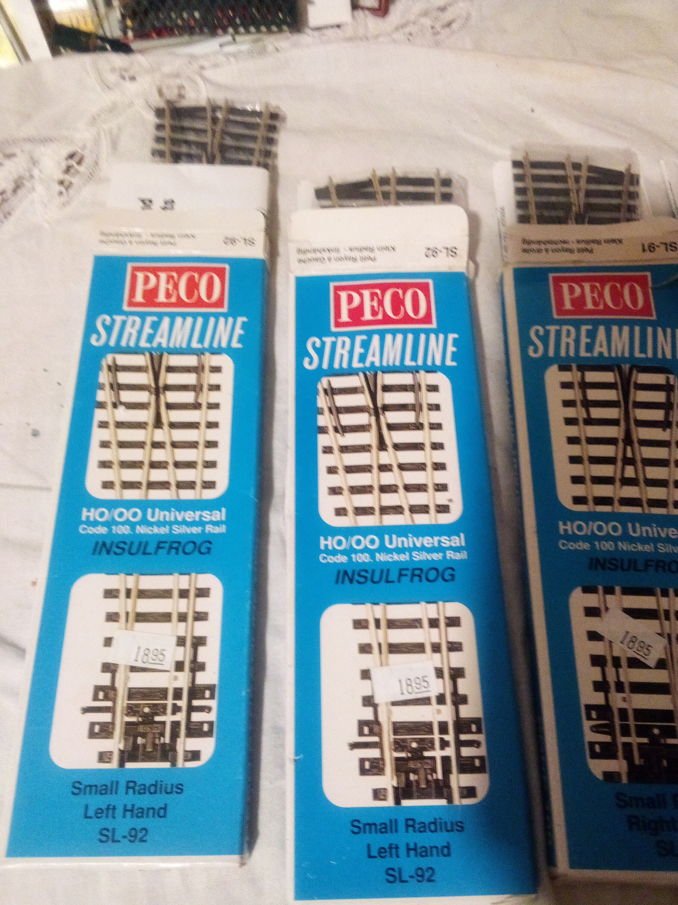Peco Streamline HO/00 Universal Insulfrog Choose up to 4 Available SL ...