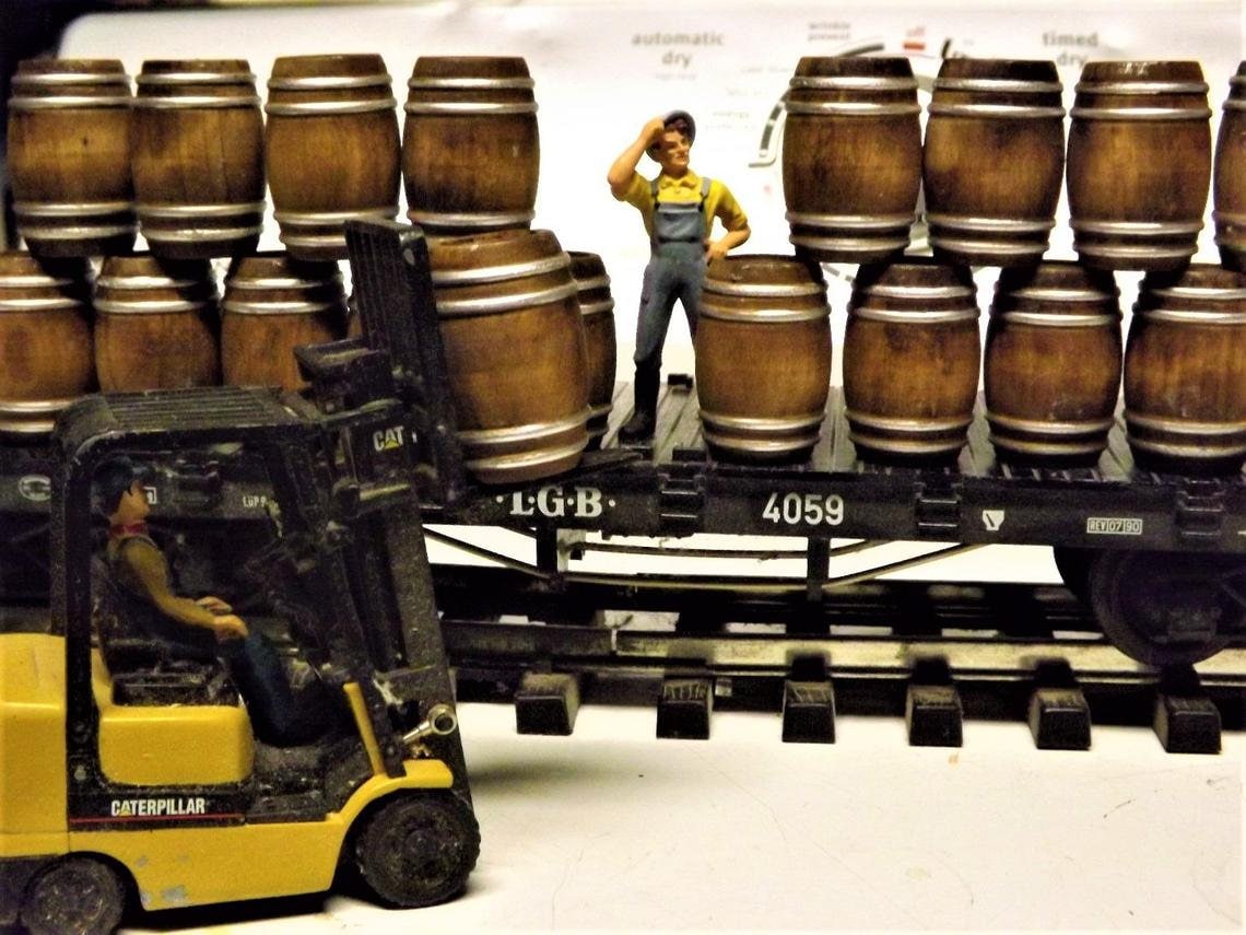 G Scale Whiskey Barrels 1/24 Scale Diorama TRAIN Mini Whiskey Barrel ...