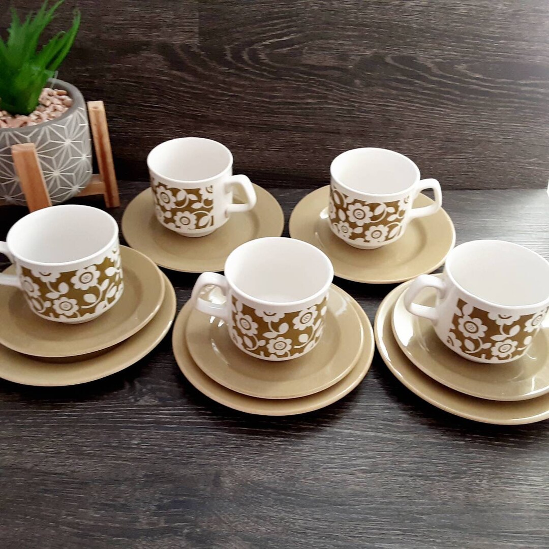 Vintage Tam's Cup X 5, Saucers X 3 & Sideplates X 5, Retro Olive Green ...