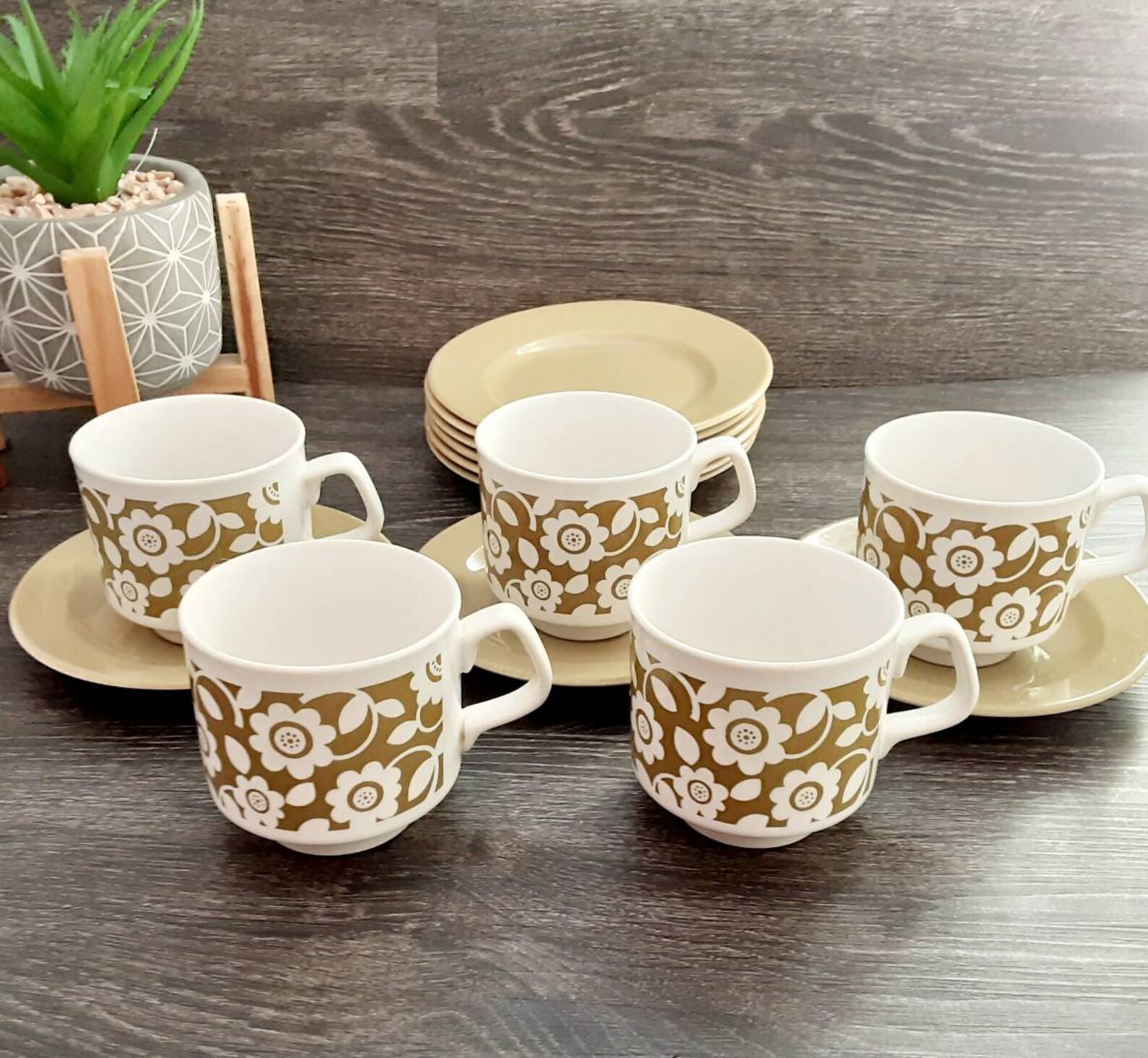 Vintage Tam's Cup X 5, Saucers X 3 & Sideplates X 5, Retro Olive Green ...