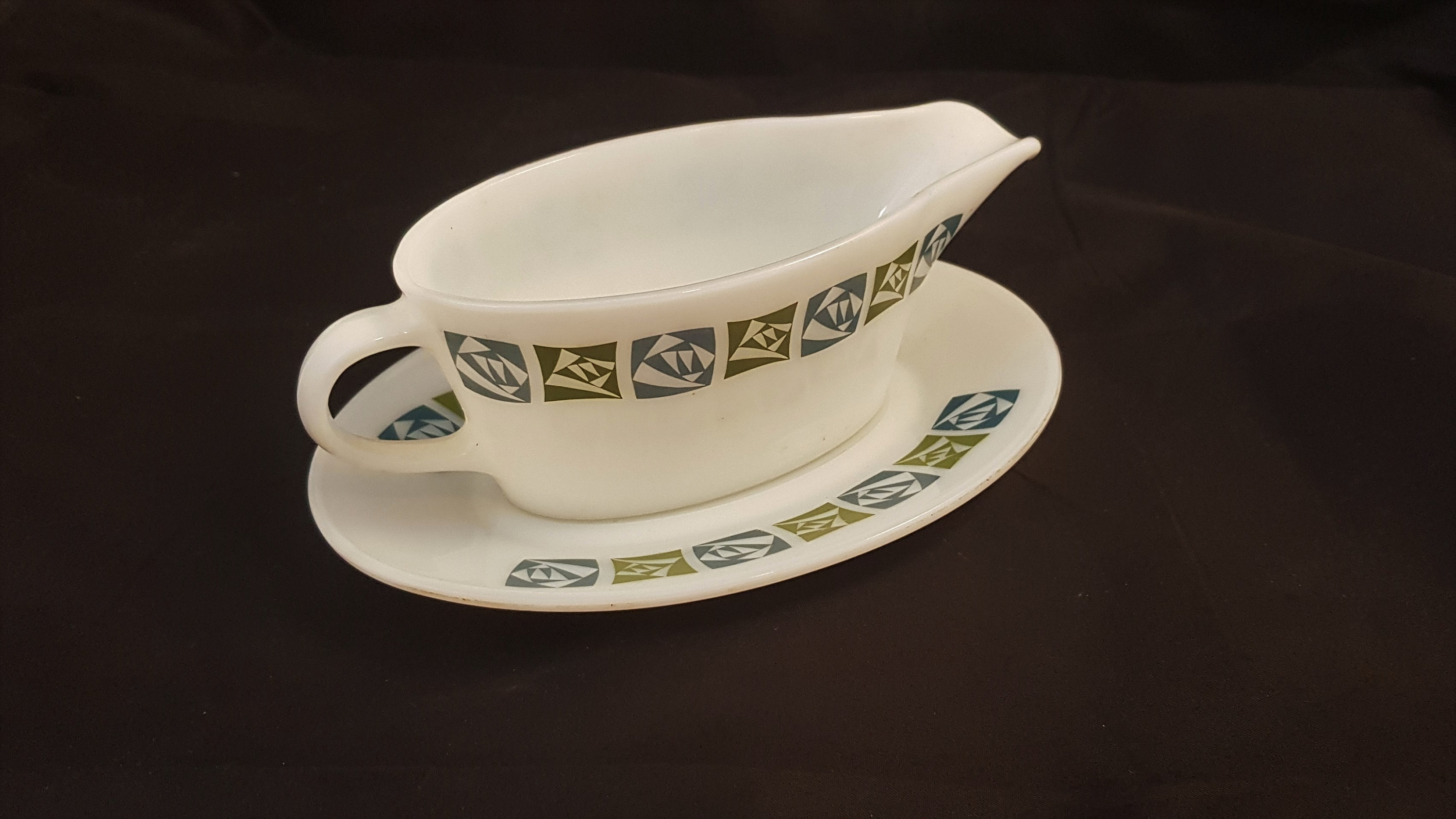 Vintage JAJ Pyrex Gravy Boat And Saucer Pyrex Rare Pattern - Etsy.de