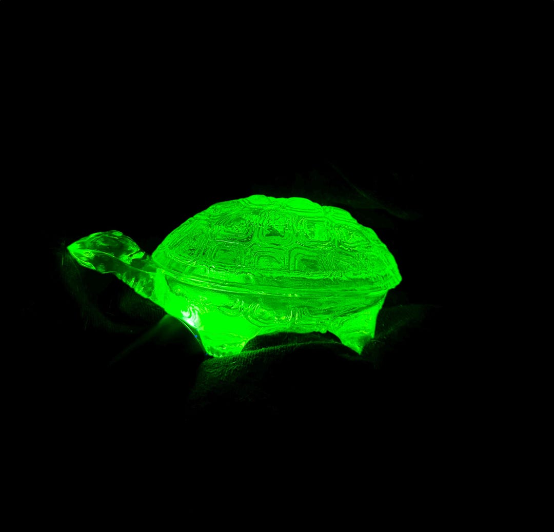 Vintage Art Deco Uranium Glass Turtle Box Bohemian Vaseline Reactive ...