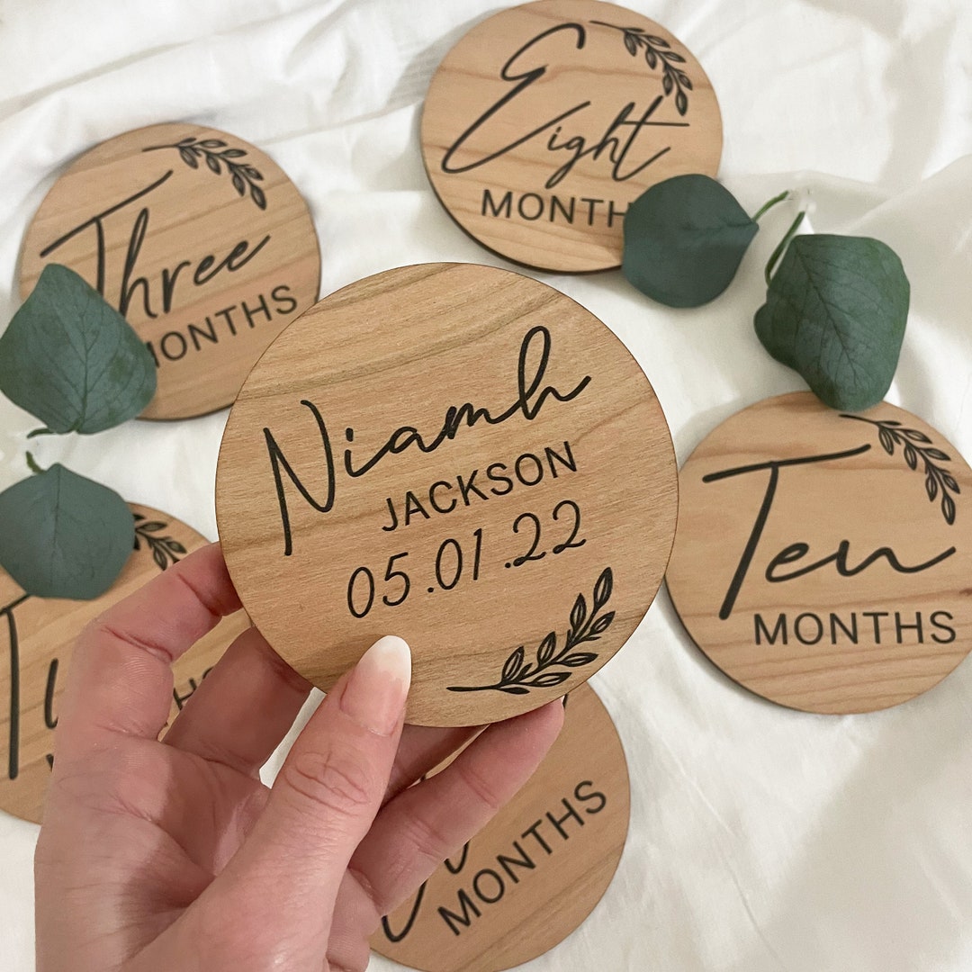 Personalised Wooden Baby Milestone Disc Set – Newborn Photography Prop ...