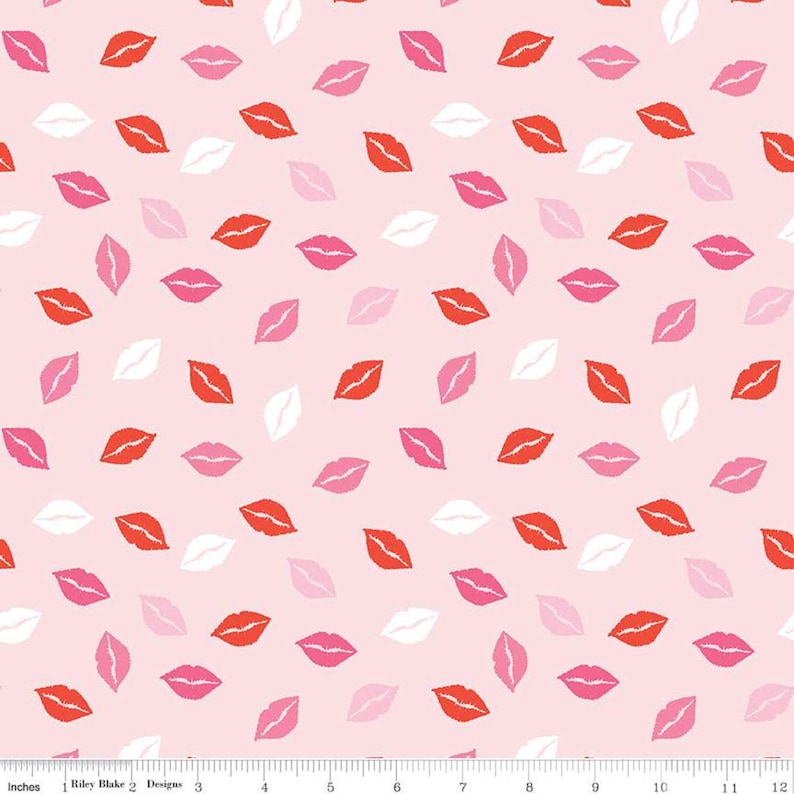 Sending Love Kisses Valentine's Day Fabric by Riley Blake Designs, Lips ...