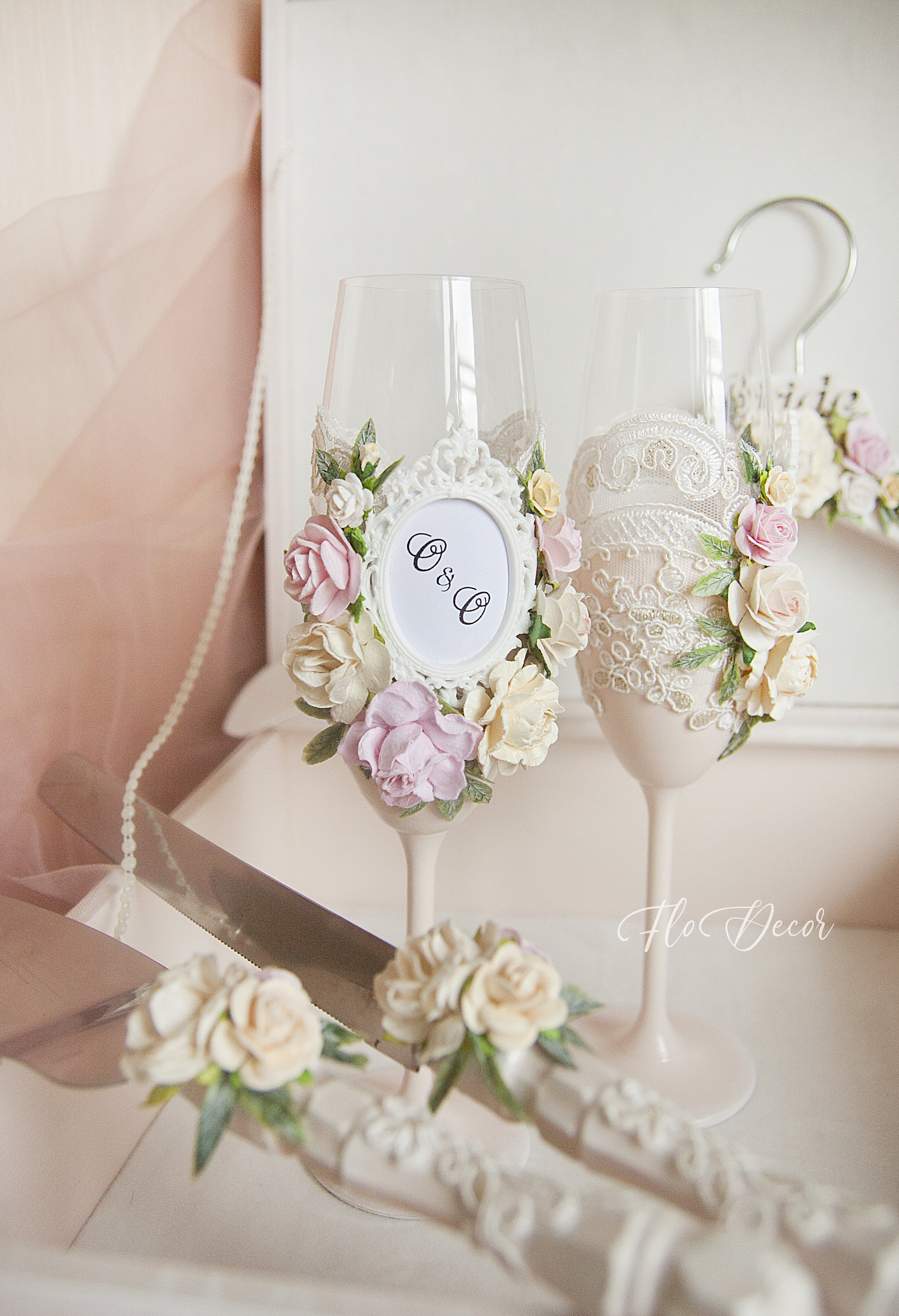 Personalized Champagne Flutes Light Pink Toasting Flutes Wedding Set ...
