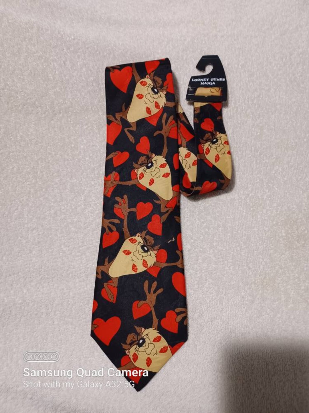 Vintage Looney Tunes Taz With Kisses and Hearts Valentine Neck - Etsy