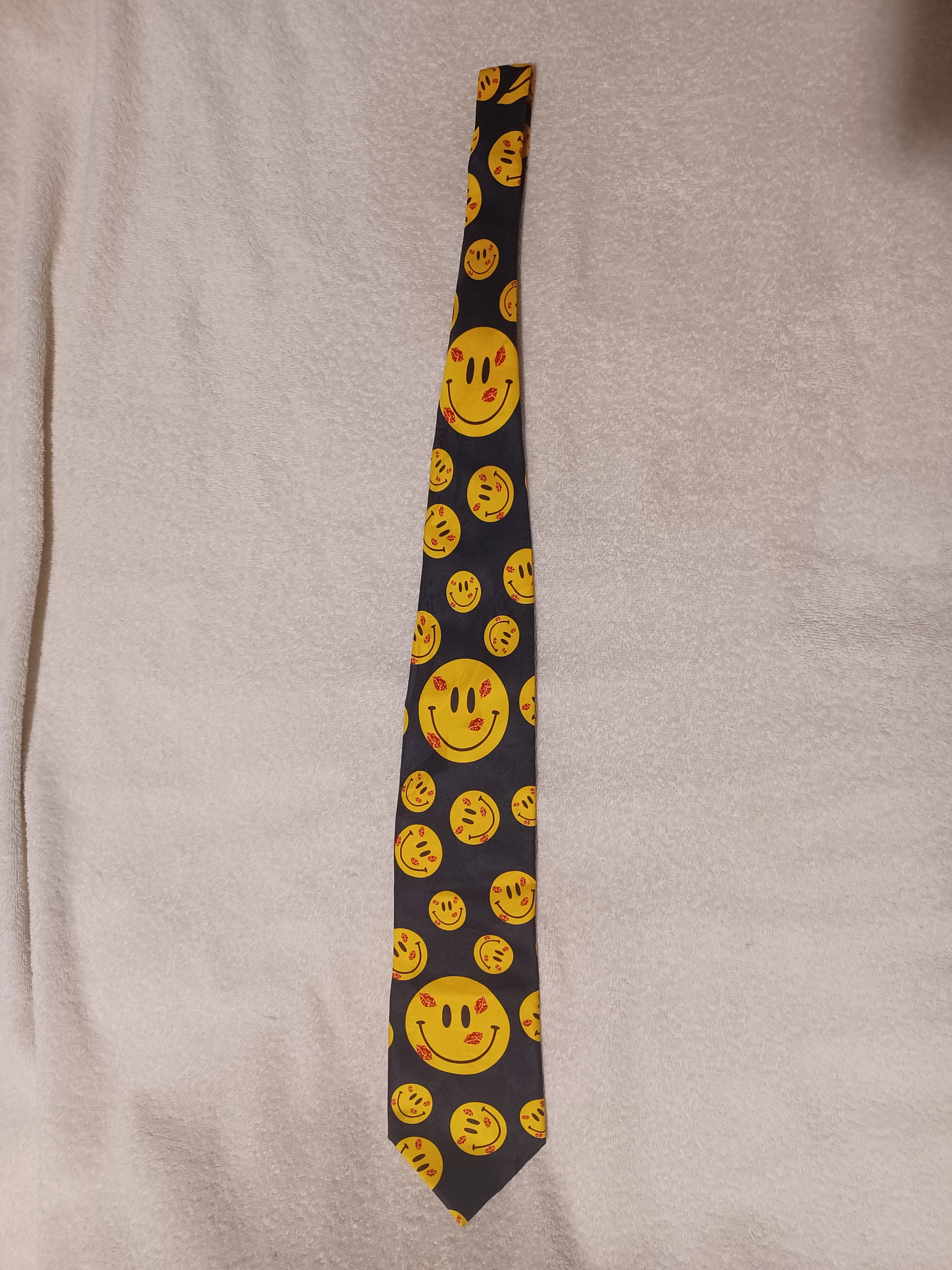 Vintage Smiley Faces With Lip Kisses Necktie - Etsy