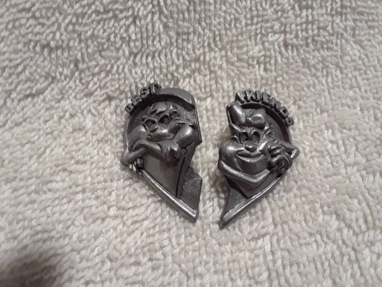 Vintage Looney Tunes Taz & Mrs Taz Best Friends Pins - Etsy