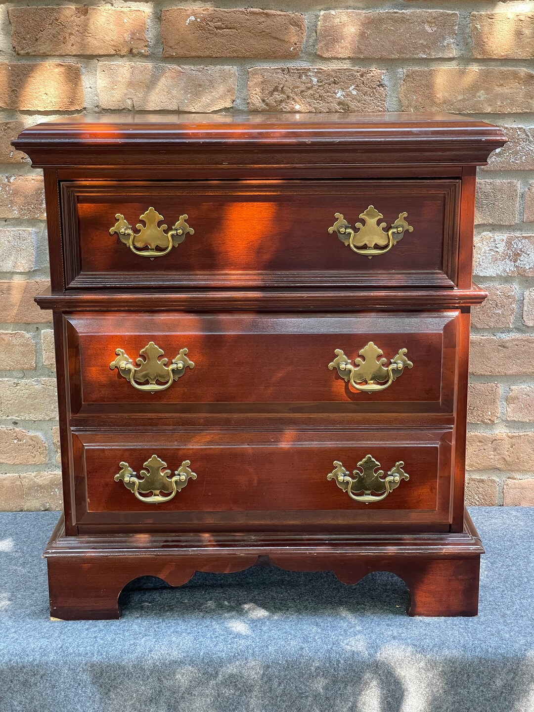 Bassett Traditional Banker or Lawyer Office Desk Storage End Table, or ...