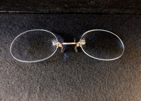 Antique Spring Nose Clip Glasses - Gem