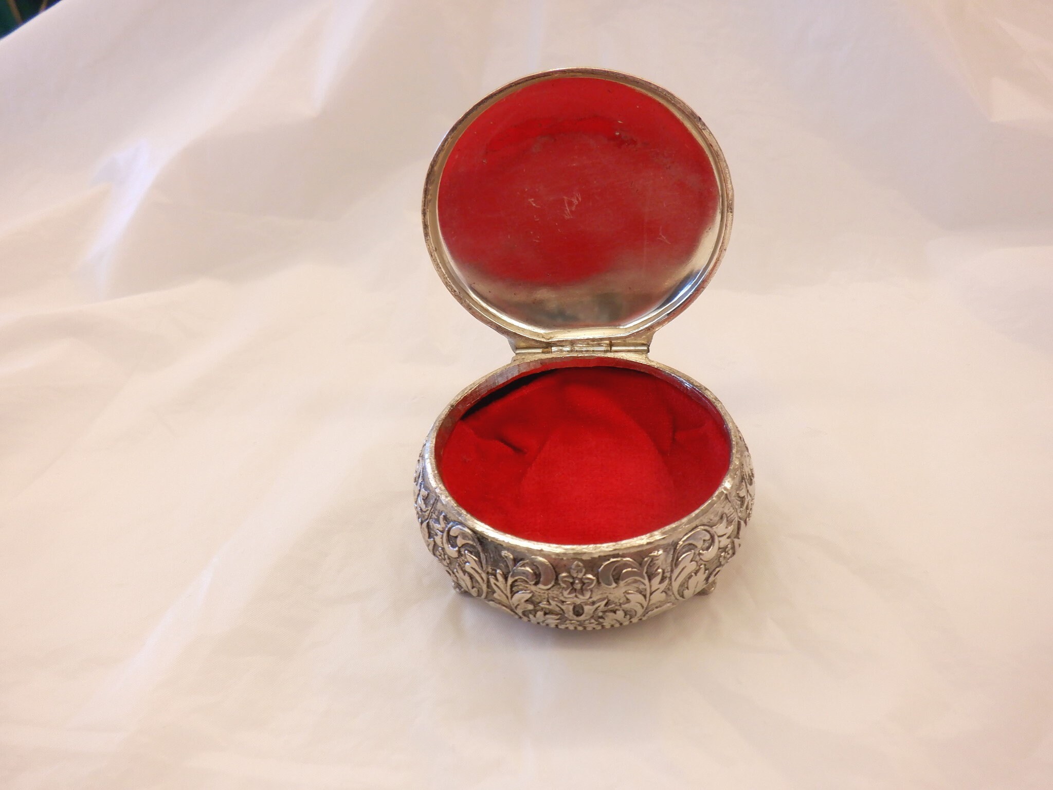 Round Trinket Box Silver Plate Made in Japan - Etsy