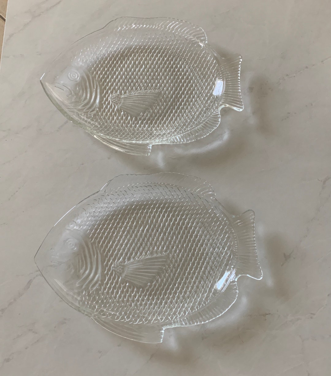 Vintage Set of 2 Clear Glass Fish Plates USA Ovenproof Dinnerware Beach ...