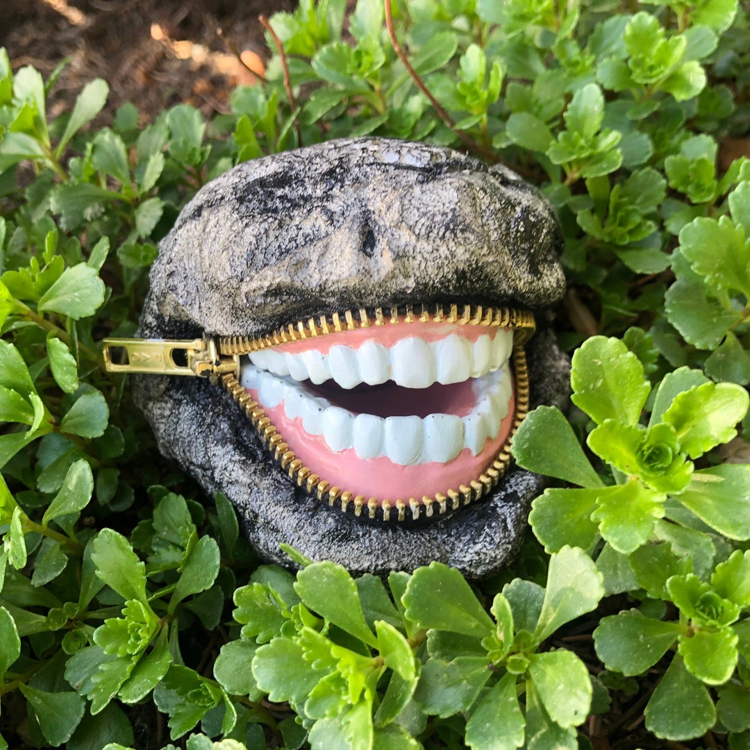 Toothy Smile, Laughing Zipper Rock Unique Garden Art. Creepy, Spooky ...