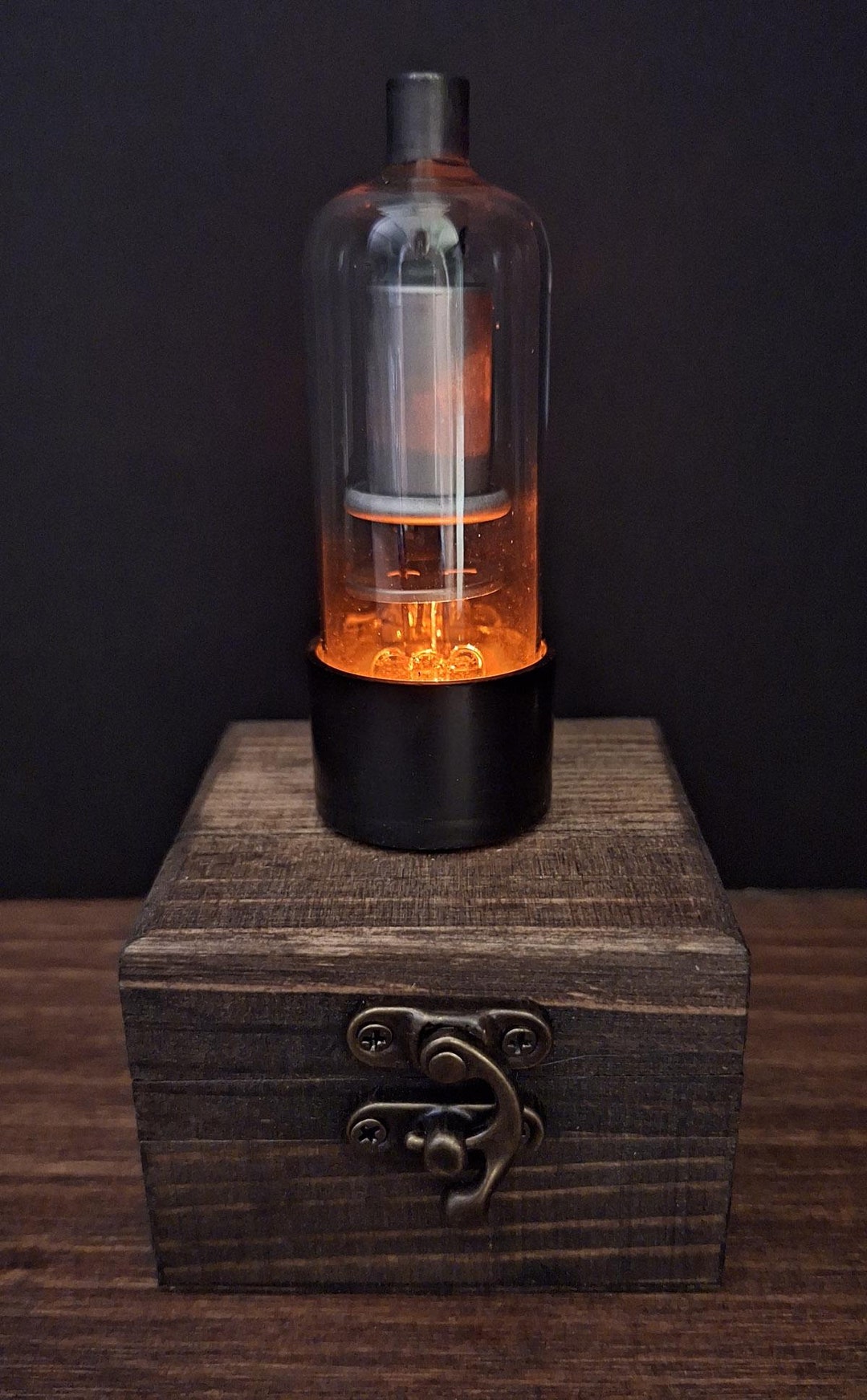 Old Antique Radio Lighted Vacuum Tube - Novelty Night Light / LED Amp ...