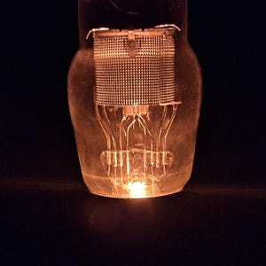 Old Antique Radio Lighted Vacuum Tube - Novelty Night Light / LED Amp ...