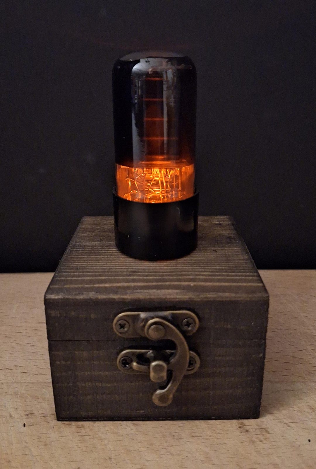 Old Radio Tube Novelty LED Light - Night Light / Desk Lamp / Vintage ...