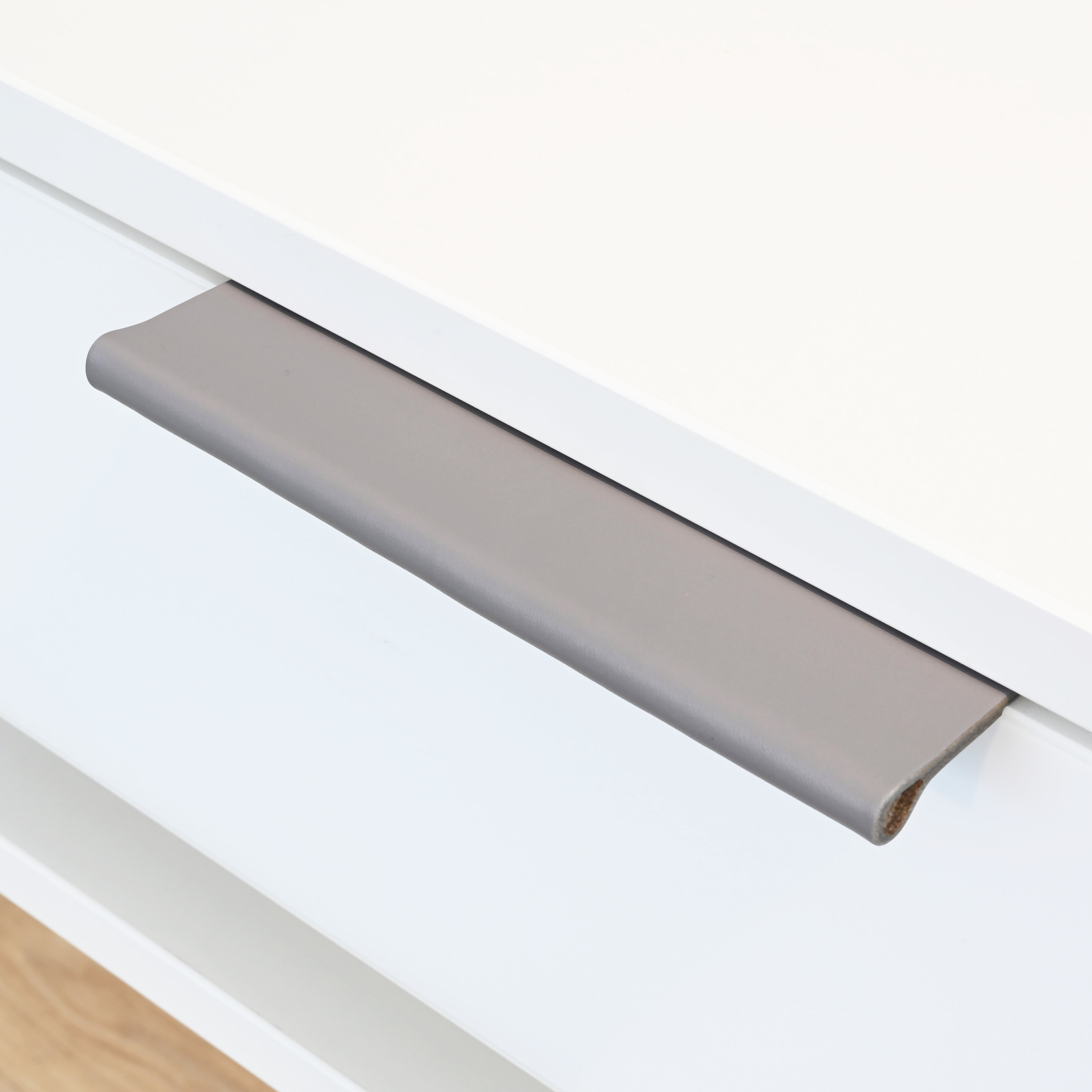 Slim Leather Edge Pull KENT-BASIC – Finger Pull for Narrow Gaps ...