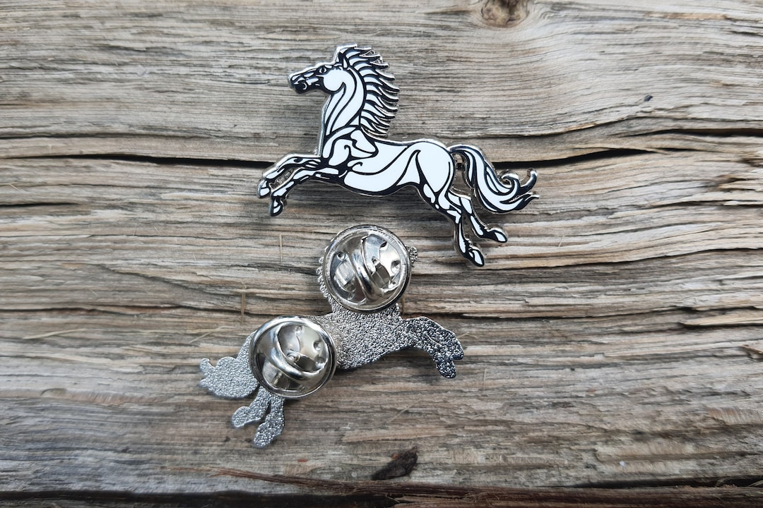 Rohan Horse Enamel Pin - Silver - Lotr Jewelry LOTR - Groomsmen Gift ...