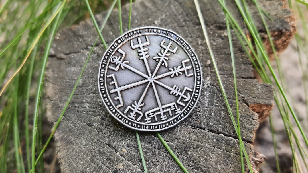 Vegvisir Icelandic Stave - Norse Runic Stave Pin - Etsy
