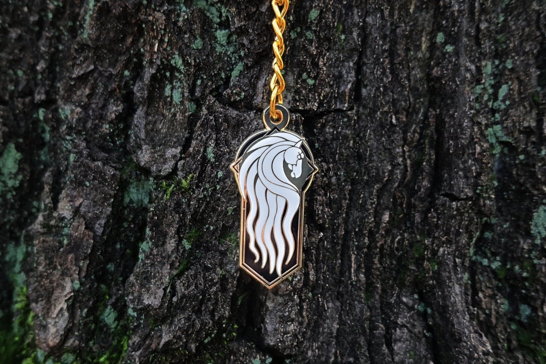 Rohirrim Banner Keychain With Hard Enamel and Gold Plating, Riders of ...