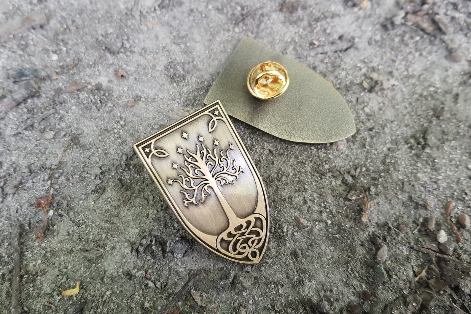 Shield of Gondor - Antique Gold - Enamel Pin Lotr Jewelry - Elvish ...