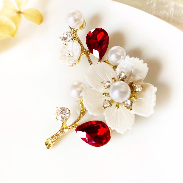 Red Vintage Brooch - Etsy