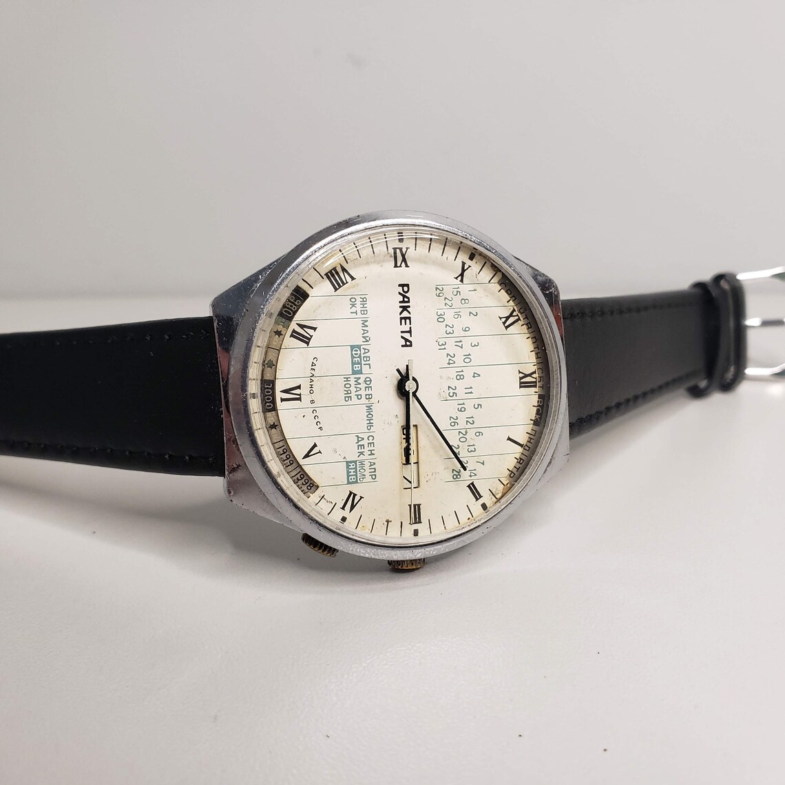 Wrist Watch RAKETA Calendar Soviet and Vintage Watch - Etsy