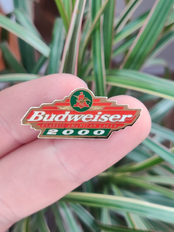 Budweiser 2000 vintage enamel lapel pin badge, vintag… - Gem