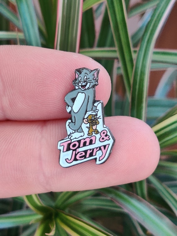Tom and Jerry vintage enamel lapel pin badge. Hanna B… - Gem