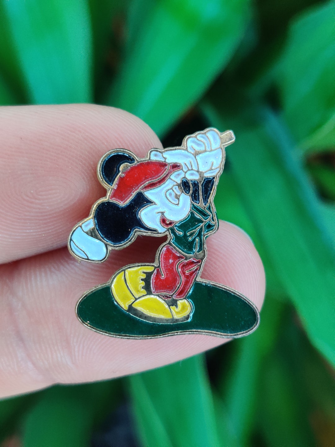 Mickey Mouse Golfing Vintage Enamel Lapel Pin Badge. - Etsy