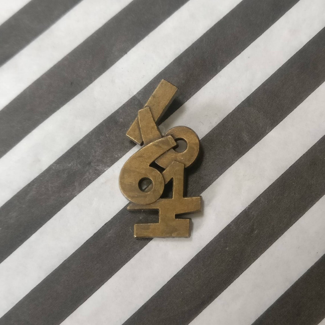 Vintage Kronenbourg 1664 Beer Pin Badge (30mm X 15mm) - Etsy UK