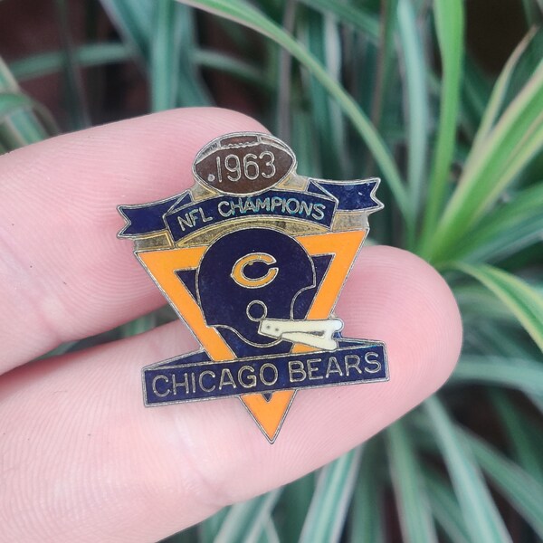 Chicago Enamel Pin - Etsy