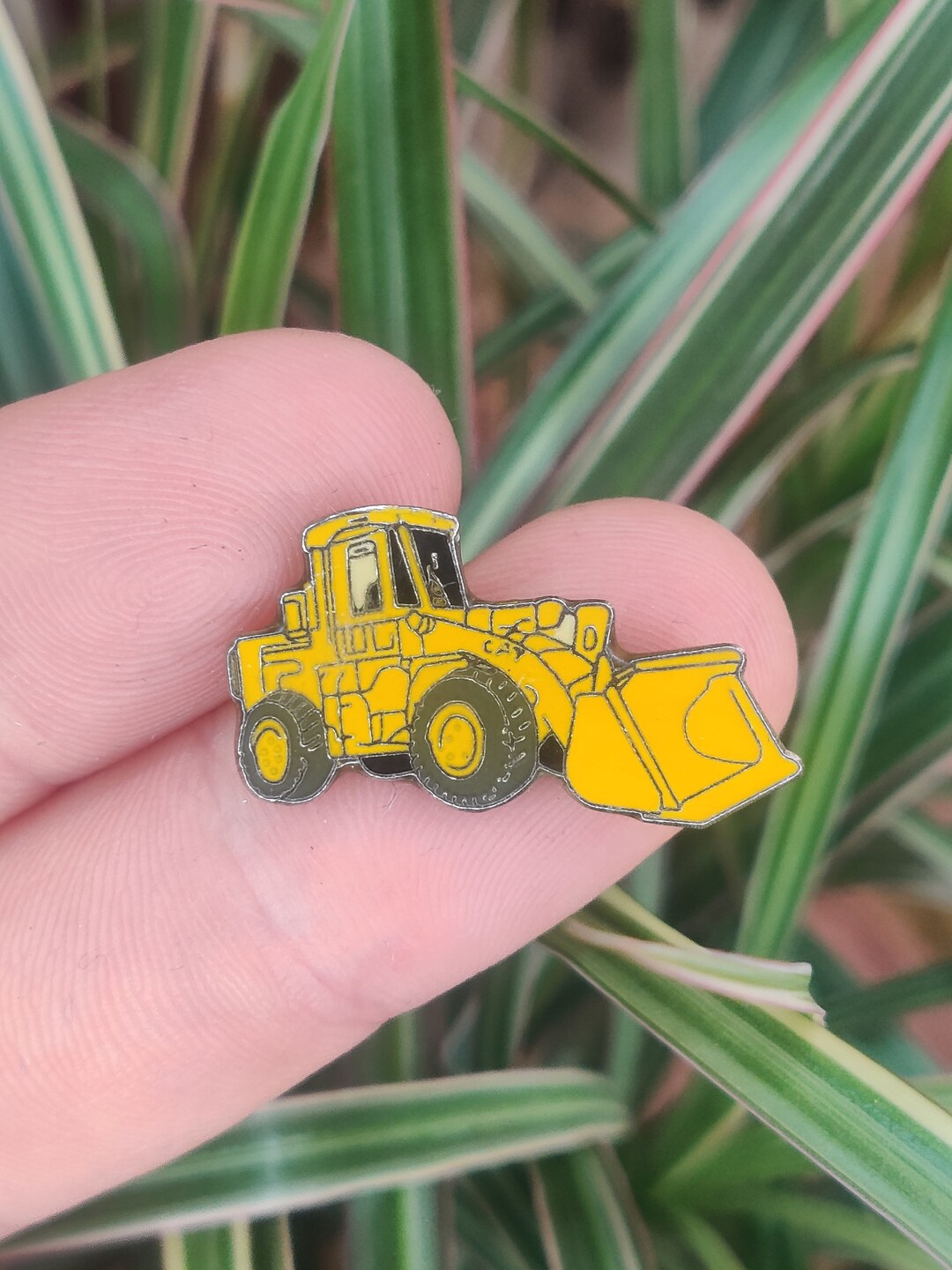 Digger Front Loader Vintage Enamel Pin Badge. Dumper Digger - Etsy