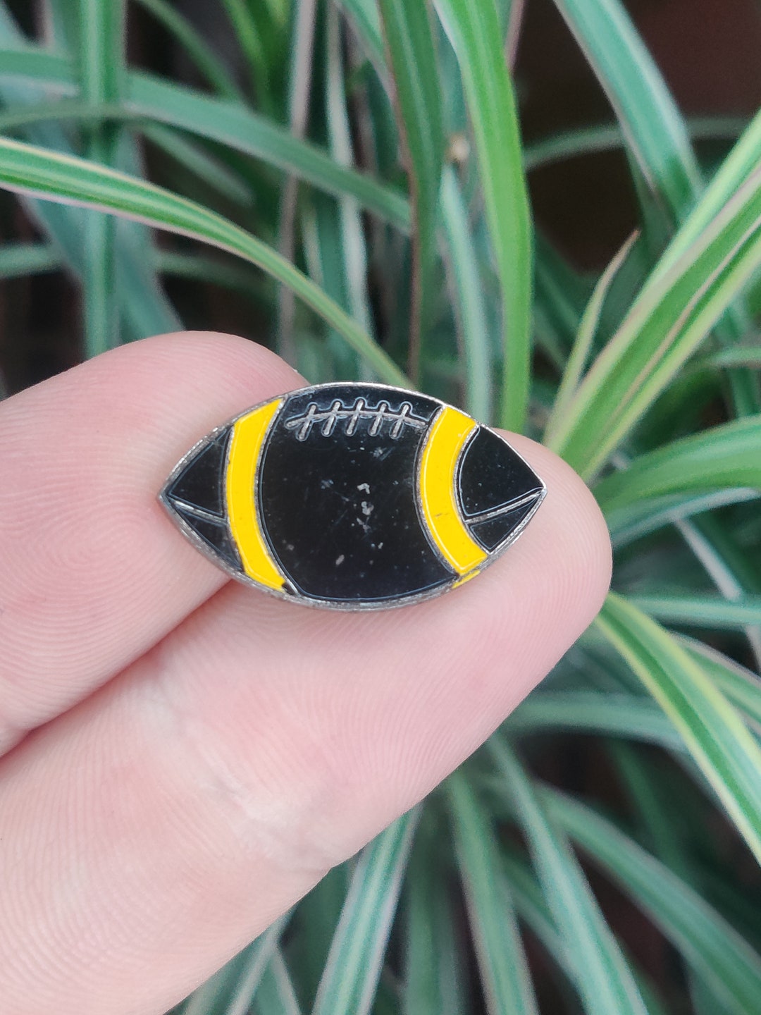 American Football NFL Vintage Enamel Lapel Pin Badge. - Etsy