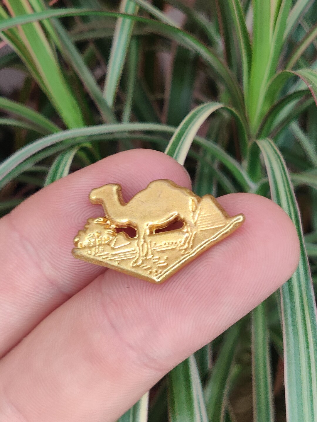 Camel and Pyramids Vintage Lapel Pin Badge. - Etsy
