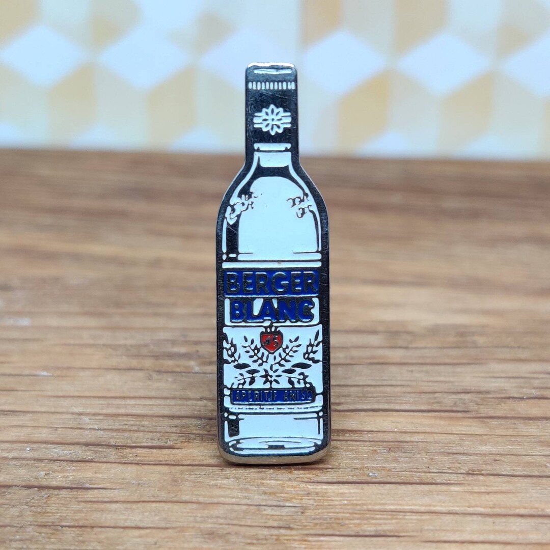 Berger Blanc Aperitif Anise Enamel Pin Badge. Bar Pub Cocktail Waitress ...