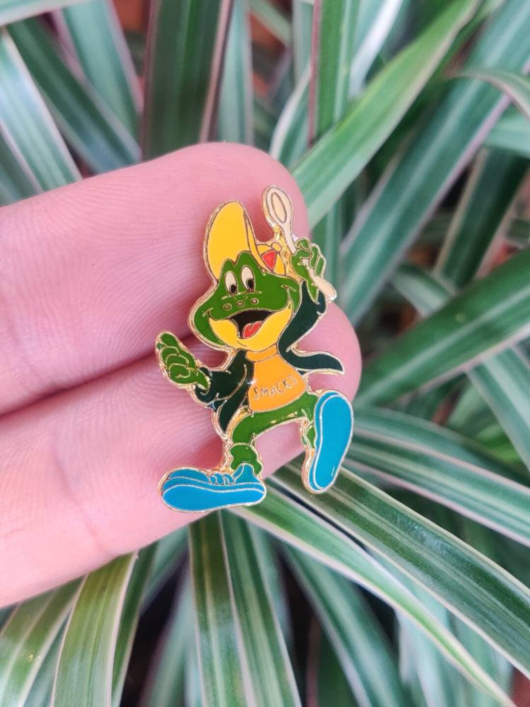 Honey Smacks Cereal Dig'em Frog Mascot 1990's Vintage Enamel Pin Badge ...