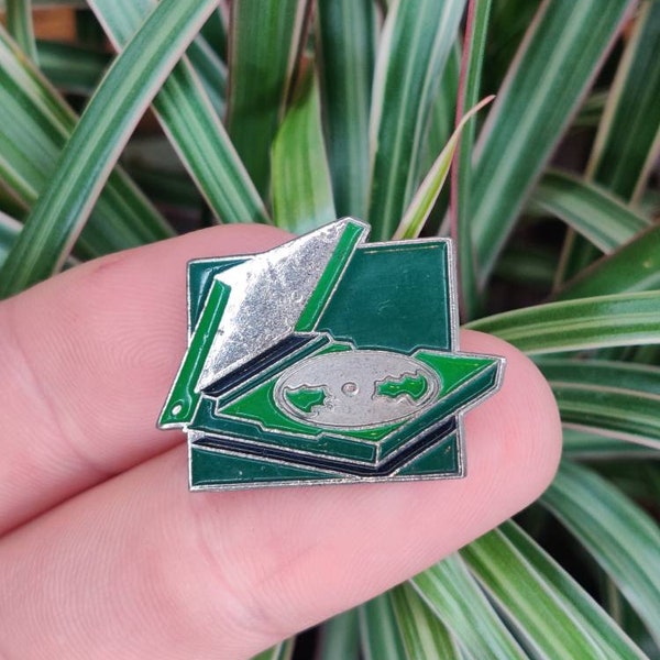 Record Player Pin - Etsy