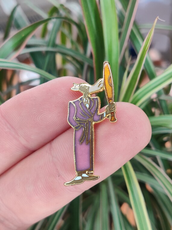 Tex Avery Wolf vintage enamel lapel pin badge. - Gem
