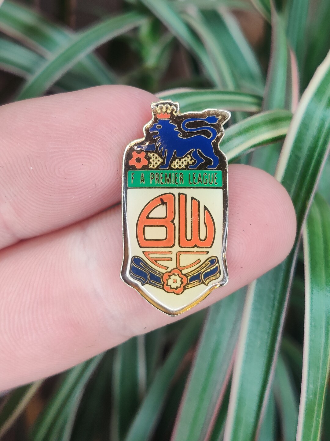 Bolton Wanderers Football Club Soccer Vintage Enamel Lapel Pin Badge ...