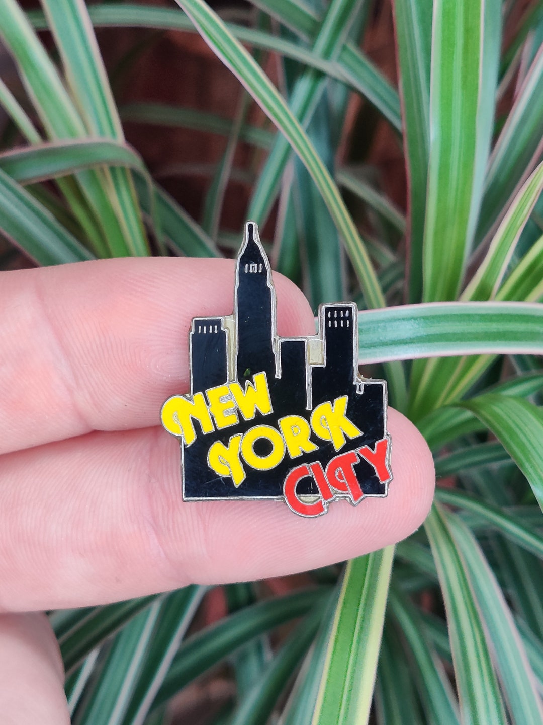 New York City Vintage Enamel Lapel Pin. NY - Etsy
