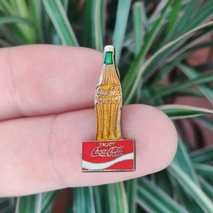 Coca Cola Vintage Lapel Pin Badge. Coke - Etsy
