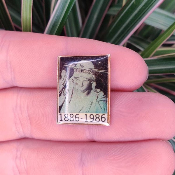 Statue of Liberty Button - Etsy