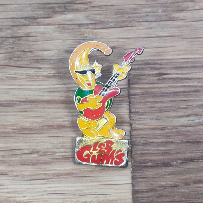 Les Gum's the Gums Hat Tie Lapel Pin Enamel Pin Badge. | Etsy